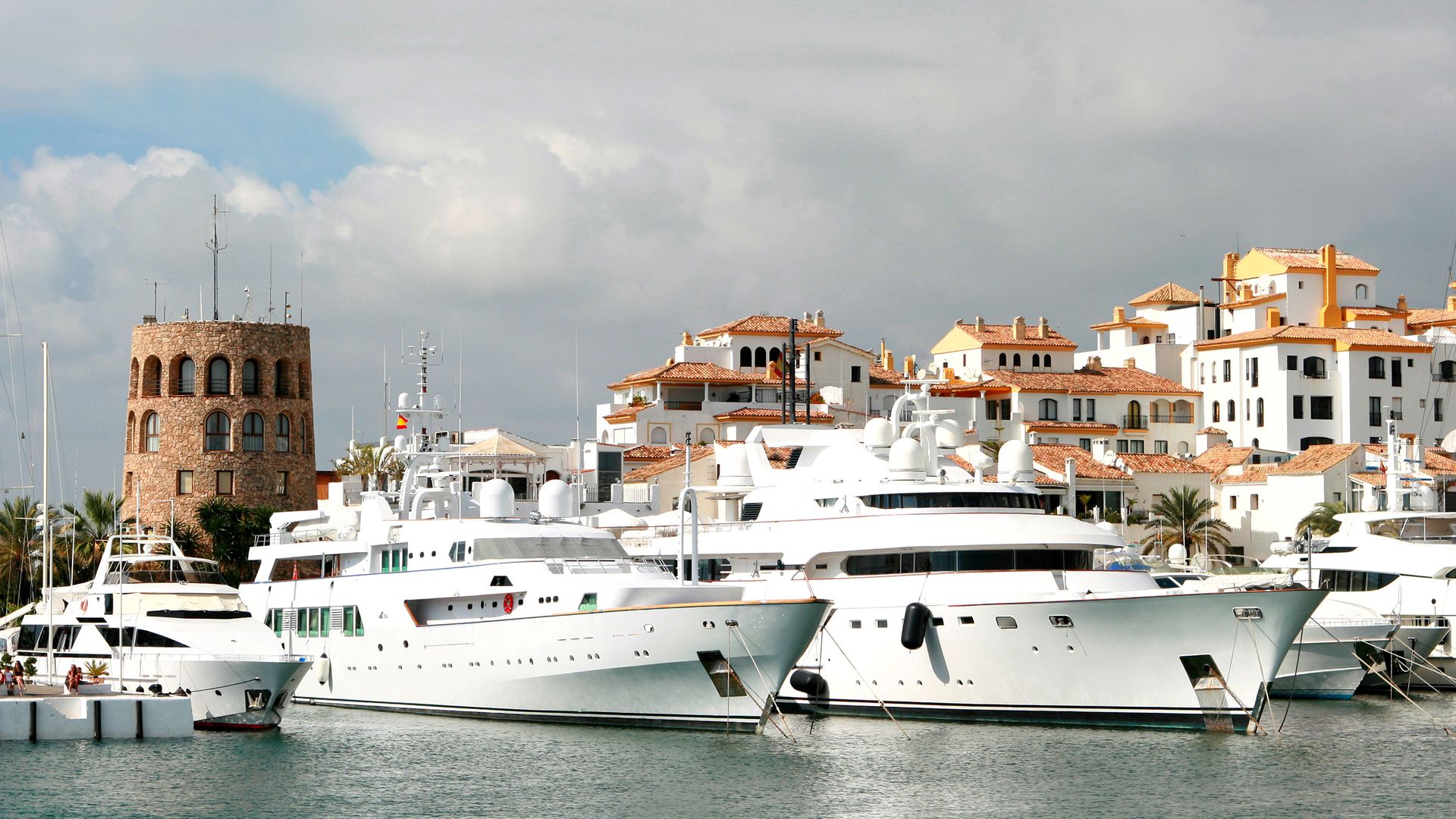 Spain enjoys bumper superyacht charter season